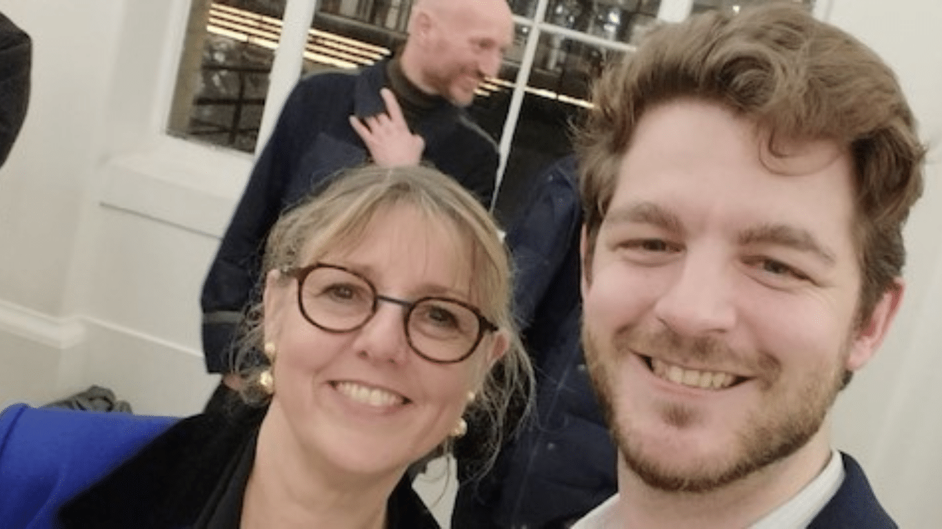 Success story : Robin Le Conte des Floris valorise les relations ...